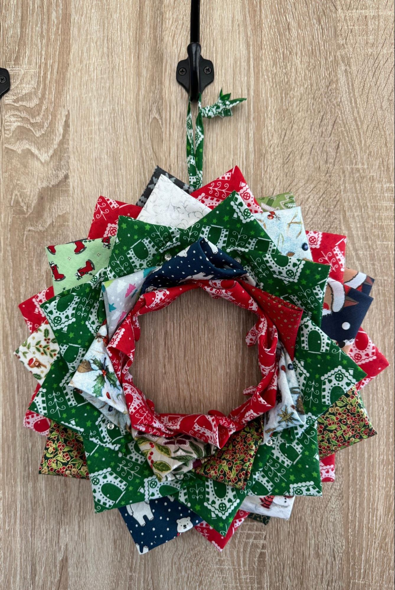 Christmas Wreath Pattern and Kit – Sew Happy Quilters Association